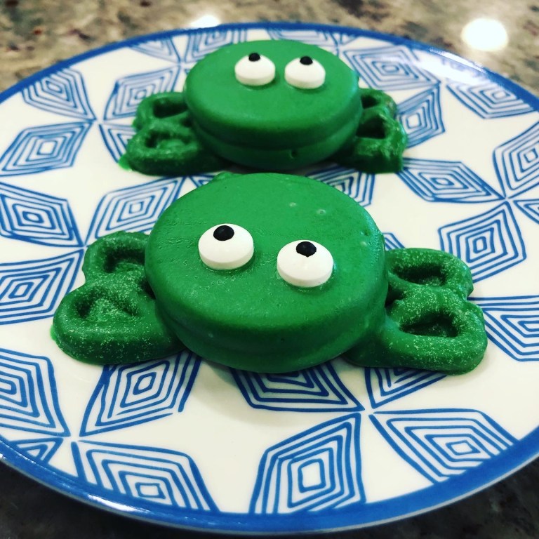Chocolate Covered Oreo Frogs | Penny's Food Blog